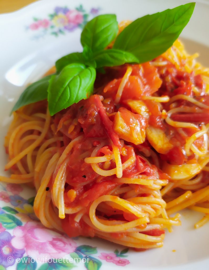 Red Velvet Pasta – Owi Owi Fouette-Moi